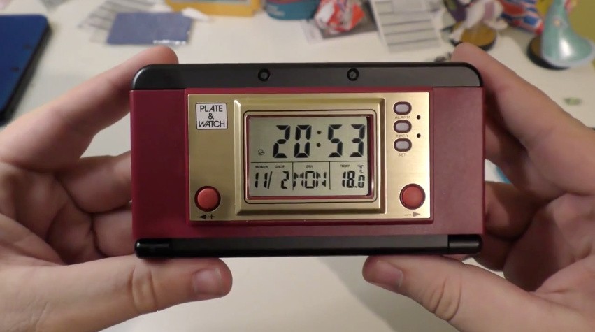Video: Taking A Look At The New 3DS Retro Plate & Watch In Action ...