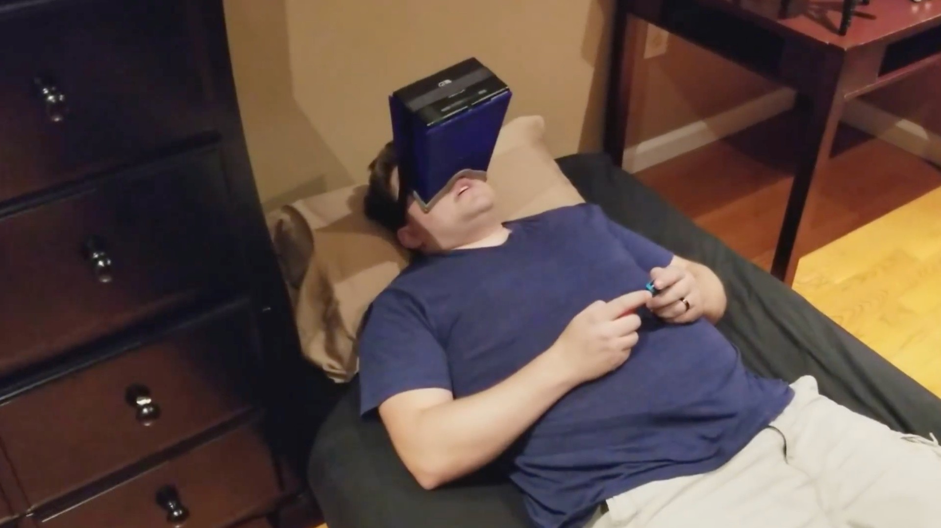 Random: Here's The 'Switch Visor' - For The Lazy Players | Nintendo Life