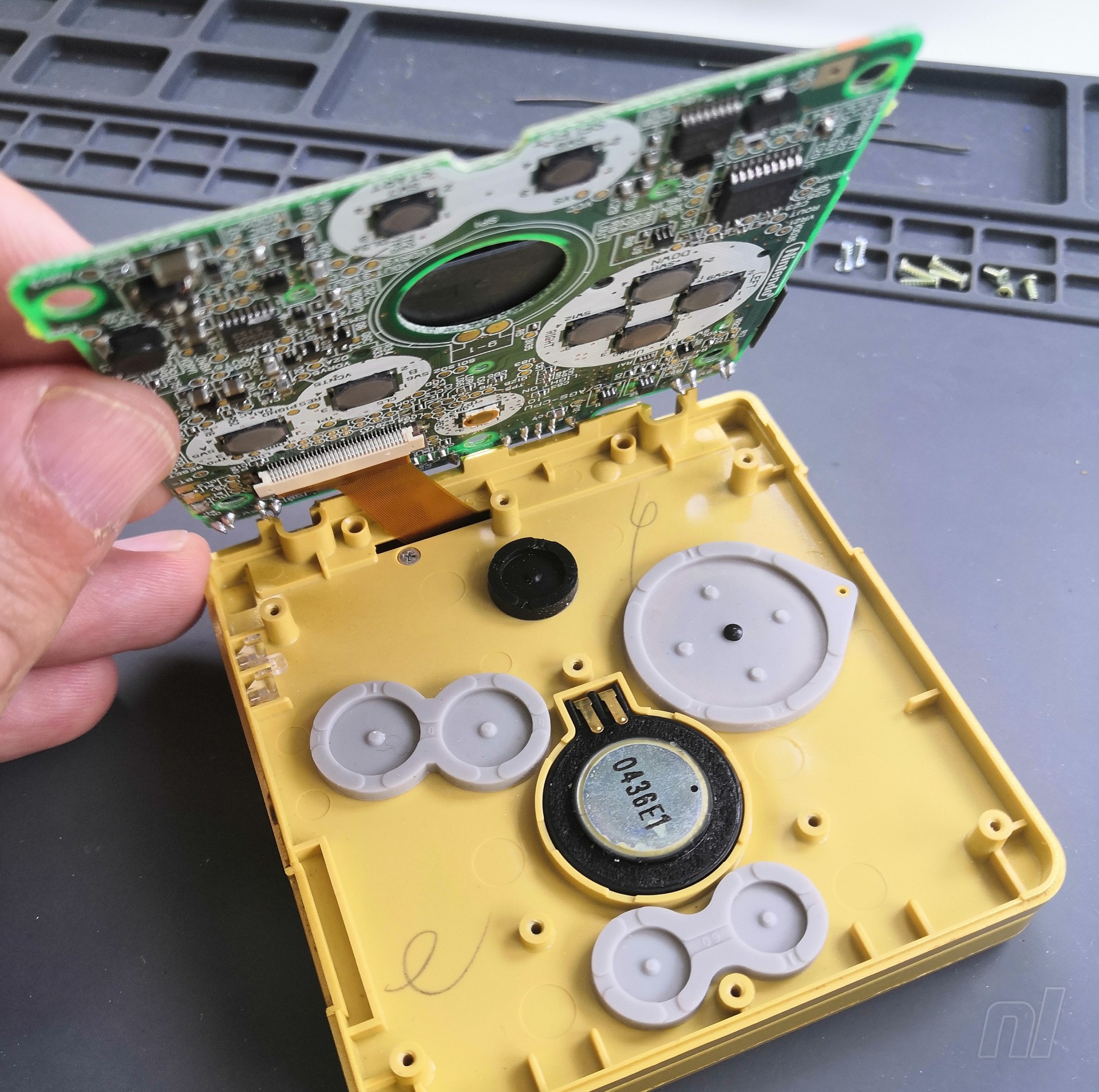 How To Fit An IPS Screen To Your Game Boy Advance SP - Guide | Nintendo ...