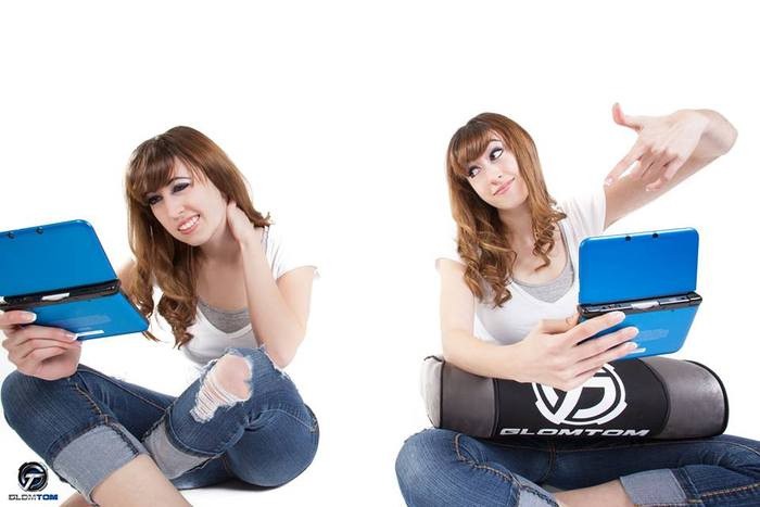 Weirdness: The GlomTom is a Cushion for Resting Your Arms When Gaming ...