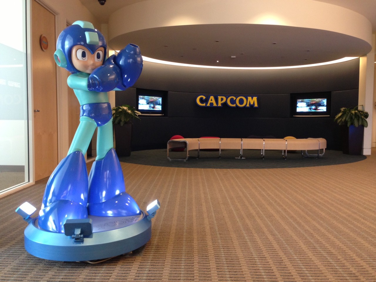 This New Mega Man Anniversary Statue Goes Large | Nintendo Life