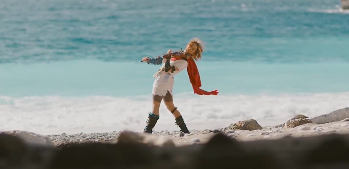 Video: Lindsey Stirling Performs RiME's Beautiful "Forgotten City ...